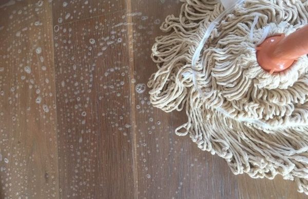 Onderhouden van hardwax geoliede houten vloeren - Dutzfloors